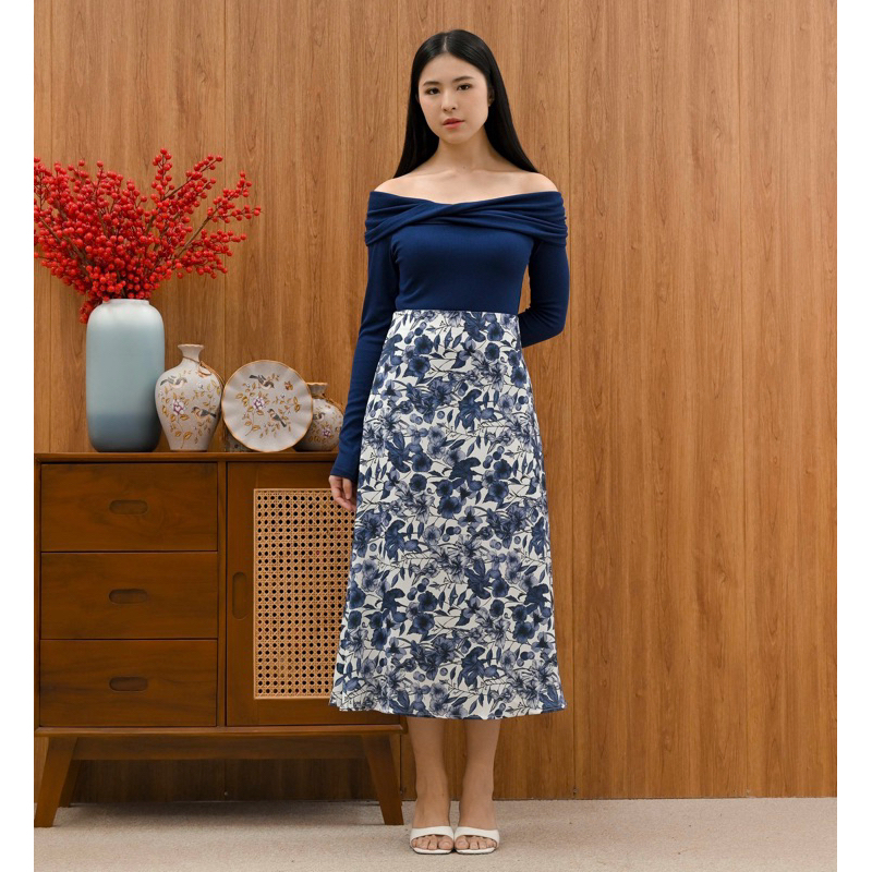 Jual CLAUDE Satin Skirt (Flower pattern - LIMITED EDITION) | Rok satin ...