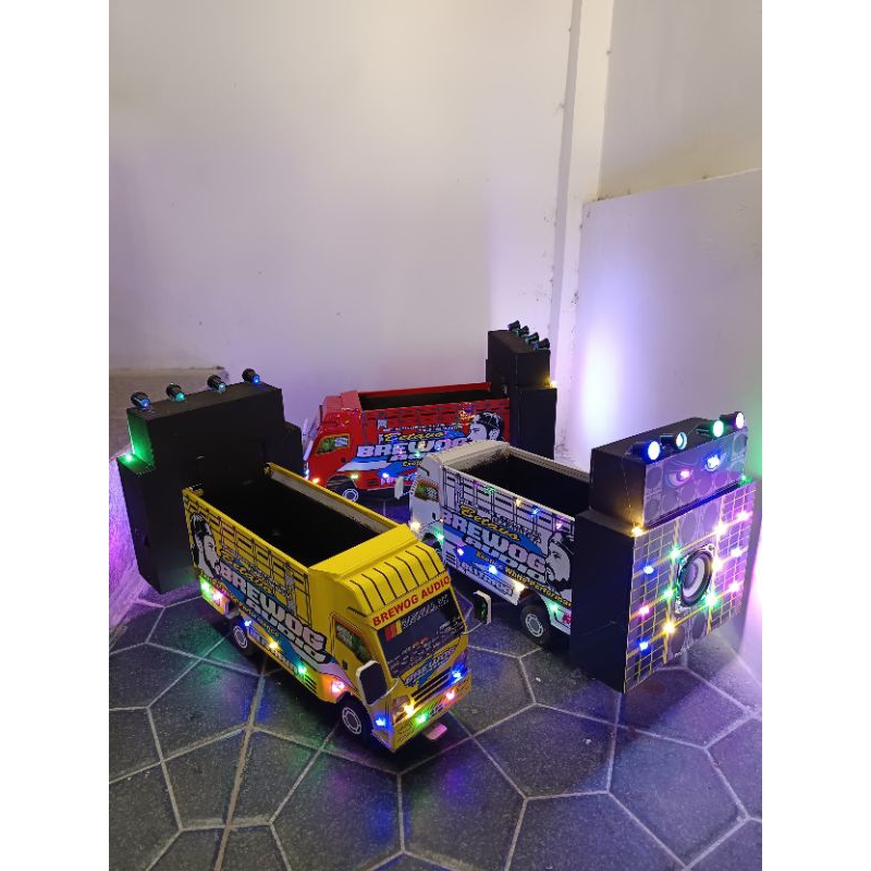 Jual Miniatur truk sound horeg/brewog audio/truk oleng mainan anak viral | Shopee Indonesia