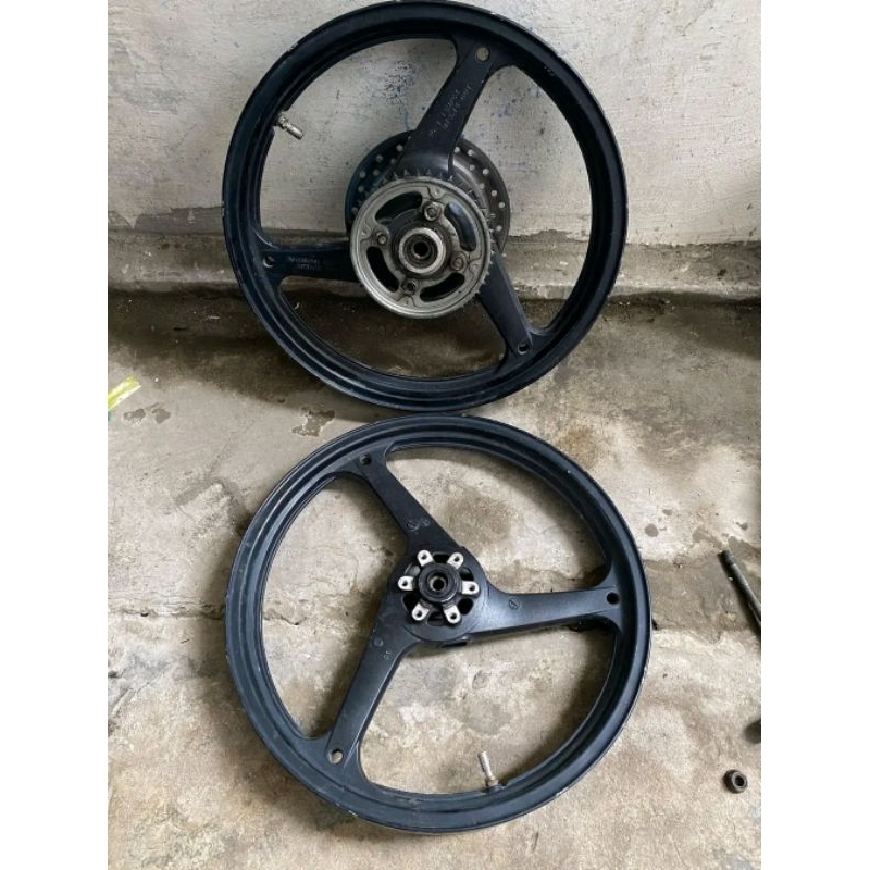 Jual VELG TIGER REVO ORIGINAL CW SET DEPAN BELAKANG | Shopee Indonesia