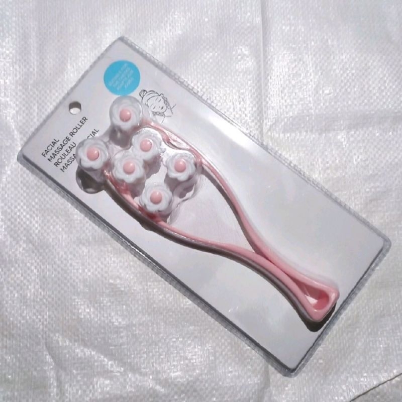 Jual MINISO SAKURA ROLLER FACIAL MASSAGE | Shopee Indonesia