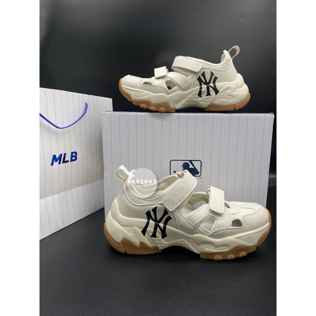 Jual SEPATU WANITA MLB BIGBALL CHUNKY MASK NEW YORK YANKEES Original ...