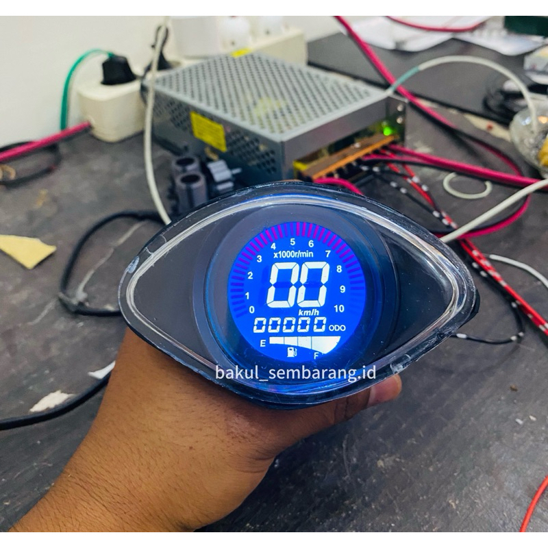 Jual SPEEDOMETER FULL DIGITAL SPEEDO DIGITAL VESPA SUPER | SPRINT OVAL ...