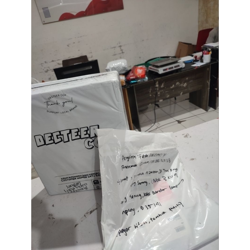Jual RUCAS ESSENTIALS PUTIH DAN HITAM /ORIGINAL | Shopee Indonesia