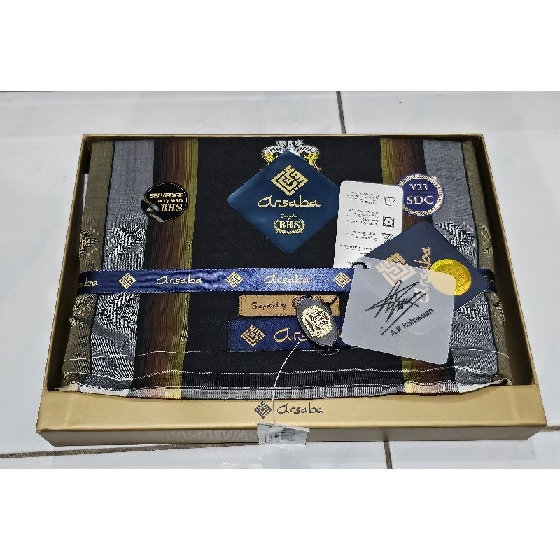 Jual SARUNG ARSABA BHS JSD SDC GOLD | Shopee Indonesia