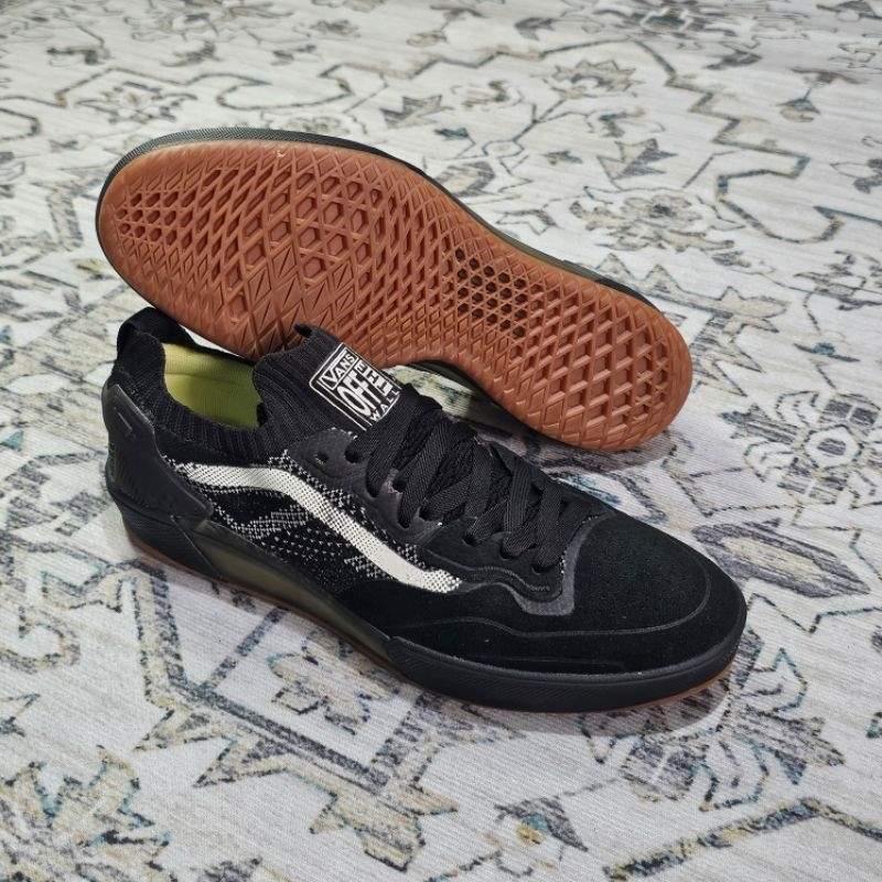 Jual Vans Ave Knit 2.0 Skate Ultimatewaffle Black Carbon (ORIGINAL BNIB ...