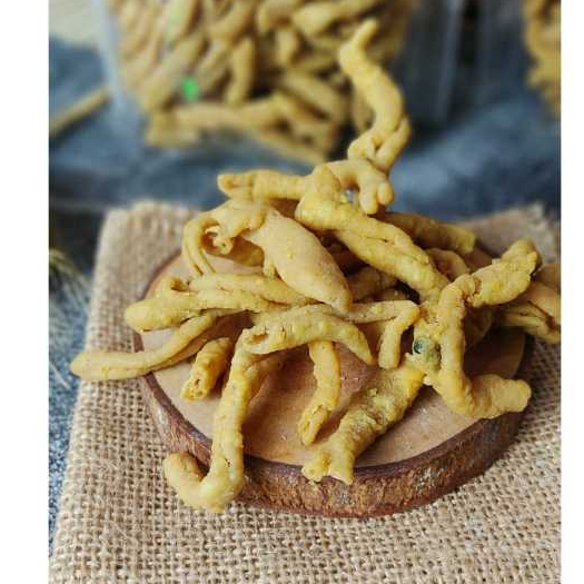 Jual Keripik usus ori & pedas daun jeruk ll pouch 500gr ll JAGO SNACK ...