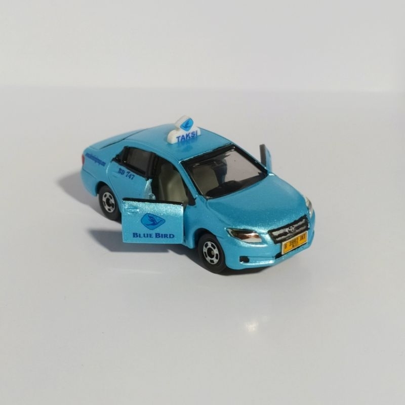 Jual Diecast Skala 1/64 Tomica Toyota Corolla Axio Custom Mobil Taksi ...