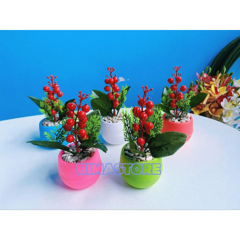 Jual BUNGA HIAS DENGAN POT BUNGA BERRY MINI PLASTIK TANAMAN HIAS ...