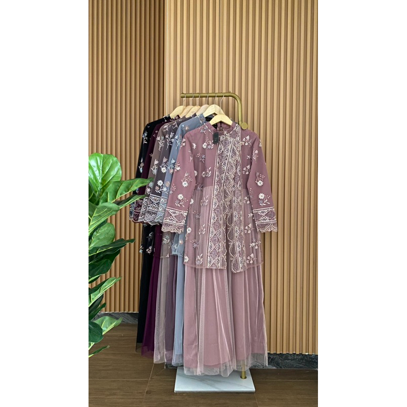Jual Aina dress/cut madyna dress/dress brukat | Shopee Indonesia