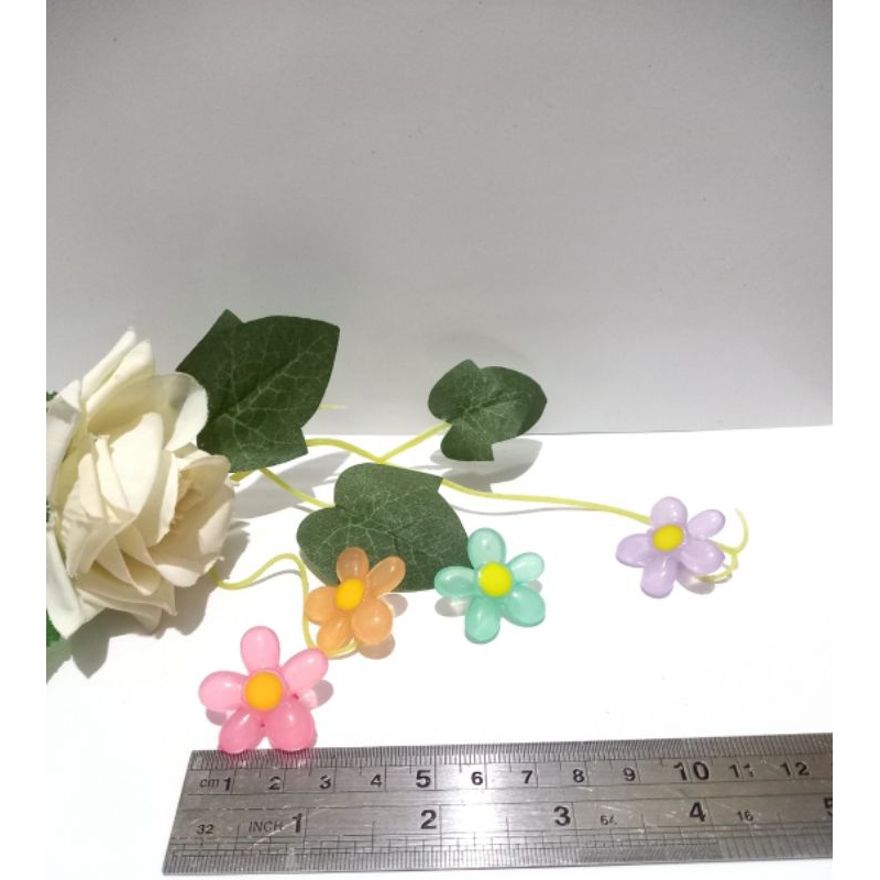 Jual (4 Pcs) Manik bunga Daisy lubang belakang | Shopee Indonesia