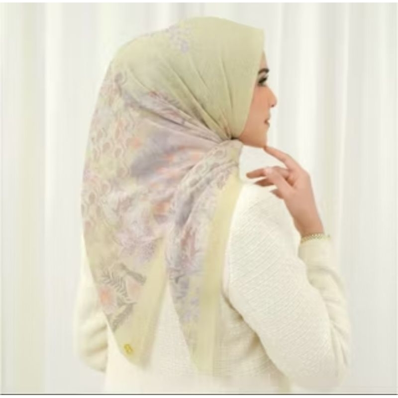 Jual Jilbab Segi Empat Motif Terbaru Hijab Segi Empat Motif Voal Premium Lasercut | Shopee Indonesia