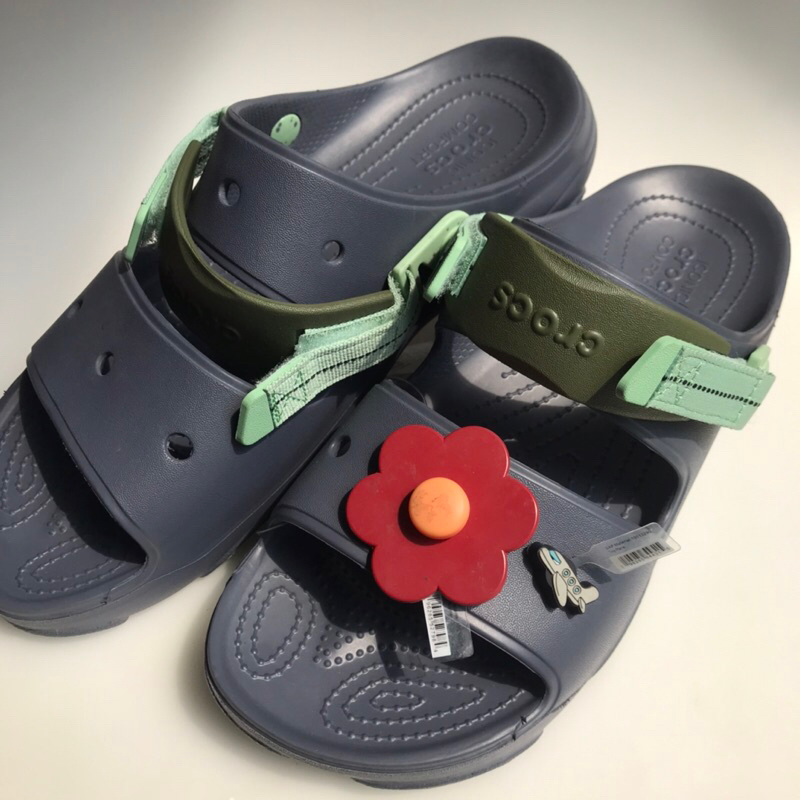 Jual crocs Daisy Spinner MULTI 24SS-I Pin And Plane Pin for Crocs Crocs ...