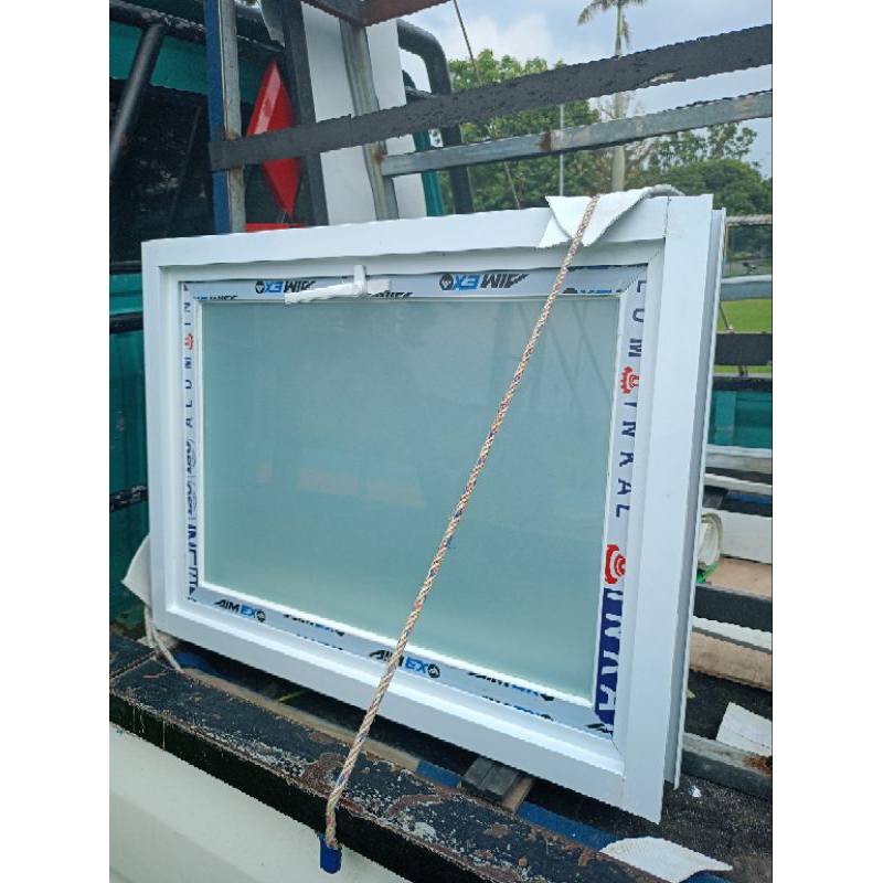 Jual jendela bovenly casement 70x40 | Shopee Indonesia