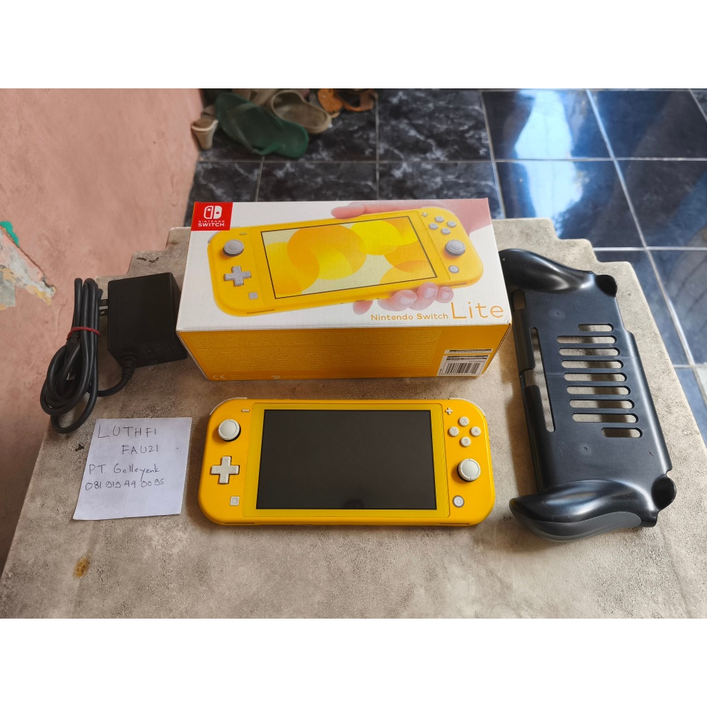 Jual Nintendo Switch Lite CFW Atmos 128GB Yellow Fullset 04 | Shopee ...