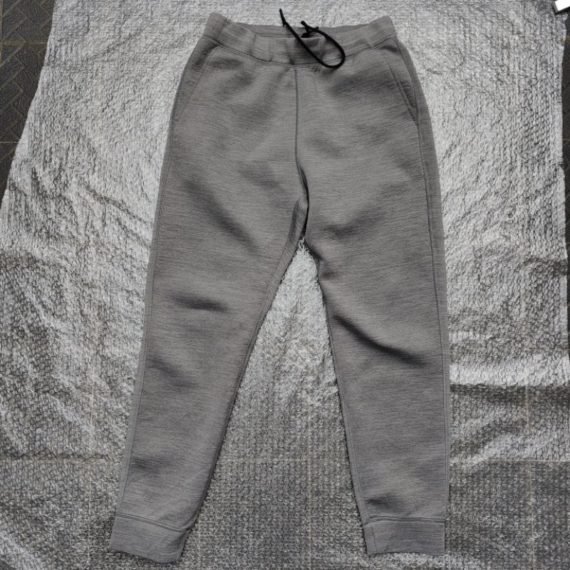 Jual celana training Uniqlo Ultra stretch celana joger uniqlo ...