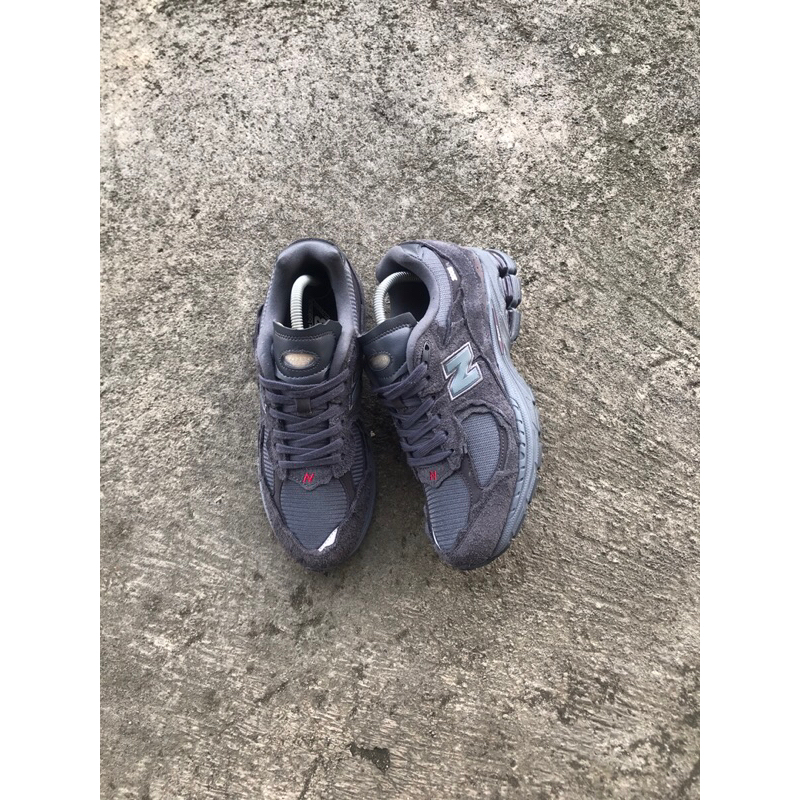 Jual Sneakers NB 2002R | 41(26cm) | Shopee Indonesia