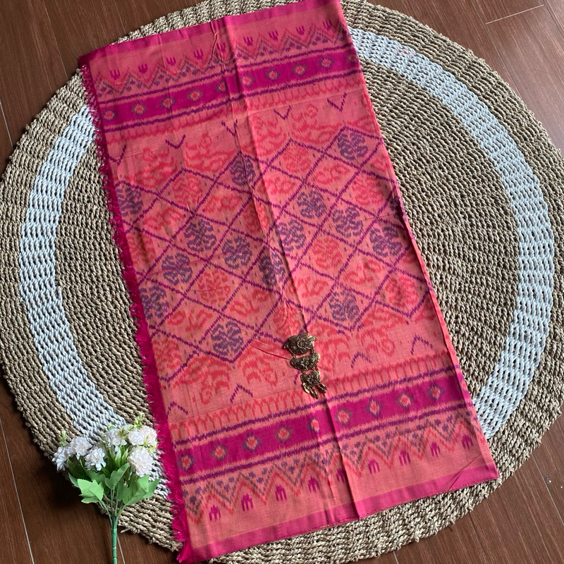 Jual KAIN TENUN ENDEK KHAS BALI MOTIF ANTIK WARNA PEACH GRINGSING ...