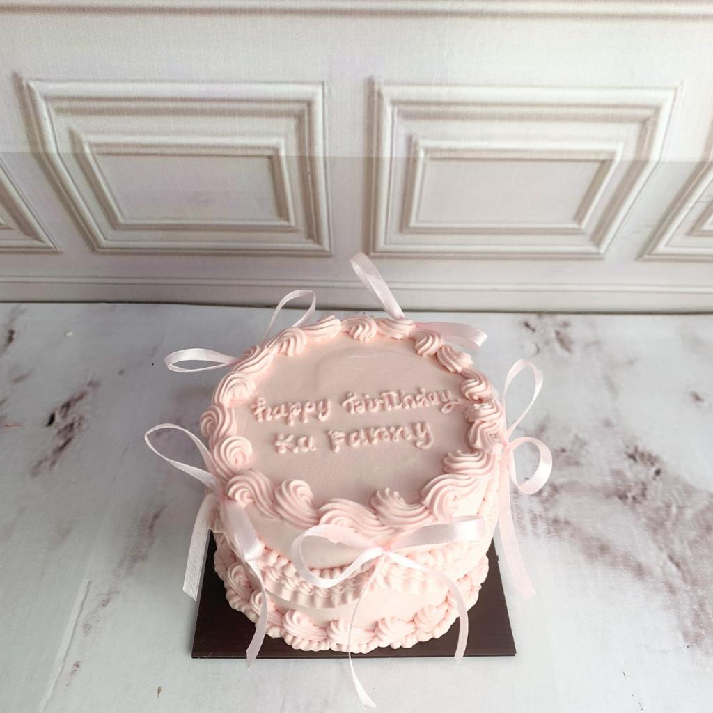 Jual kue ulang tahun/birthday cake/kue pink ribbon/kue pink aesthetic ...