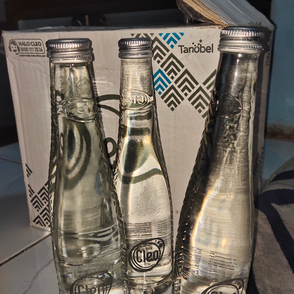 Jual Air mineral Cleo botol kaca | Shopee Indonesia
