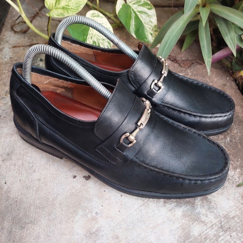 Jual sepatu loafer second scorpion size 40(25cm) | Shopee Indonesia