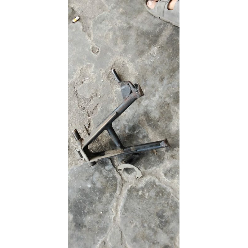 Jual standar/cagak 2 honda cs1 original copotan | Shopee Indonesia