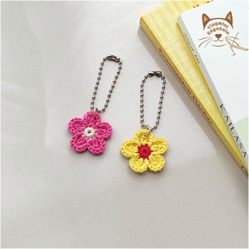 Jual Tiny Flower - Bunga Kecil - Crochet Keychain - Gantungan Kunci ...