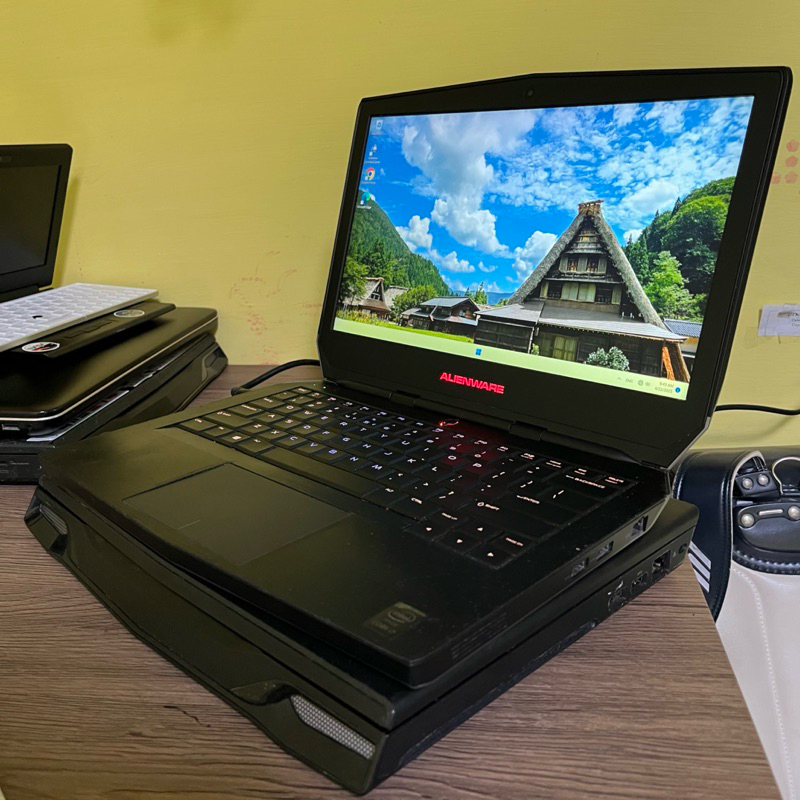 Jual Laptop Gaming Dell Alienware 14 P56G | Shopee Indonesia