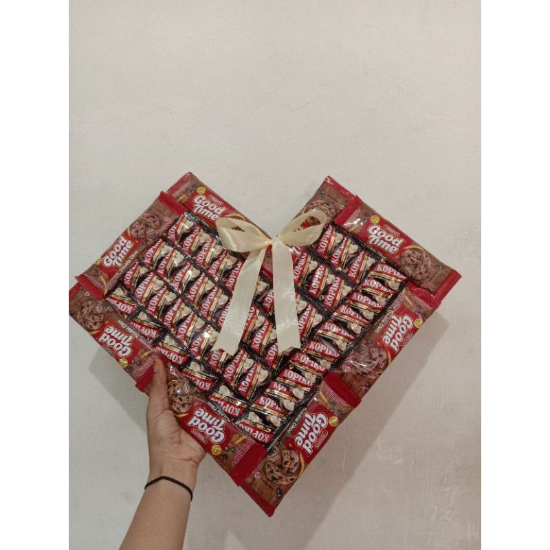 Jual Snack Love/Snack Karakter/Hadiah Unik/Jajan Karakter Simple ...