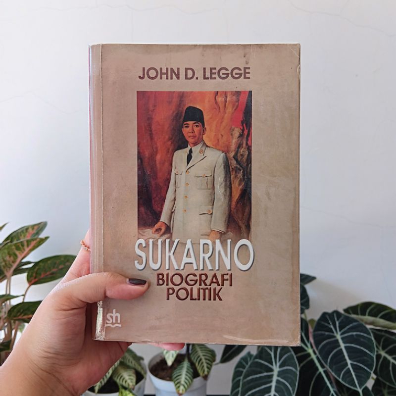 Jual PRELOVED Sukarno A Political Biography Biografi Politik JD Legge | Shopee Indonesia