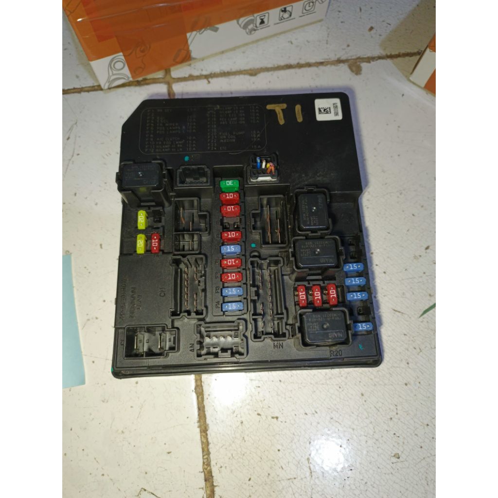 Jual IPDM BOX SEKRING NISSAN JUKE ORIGINAL | Shopee Indonesia