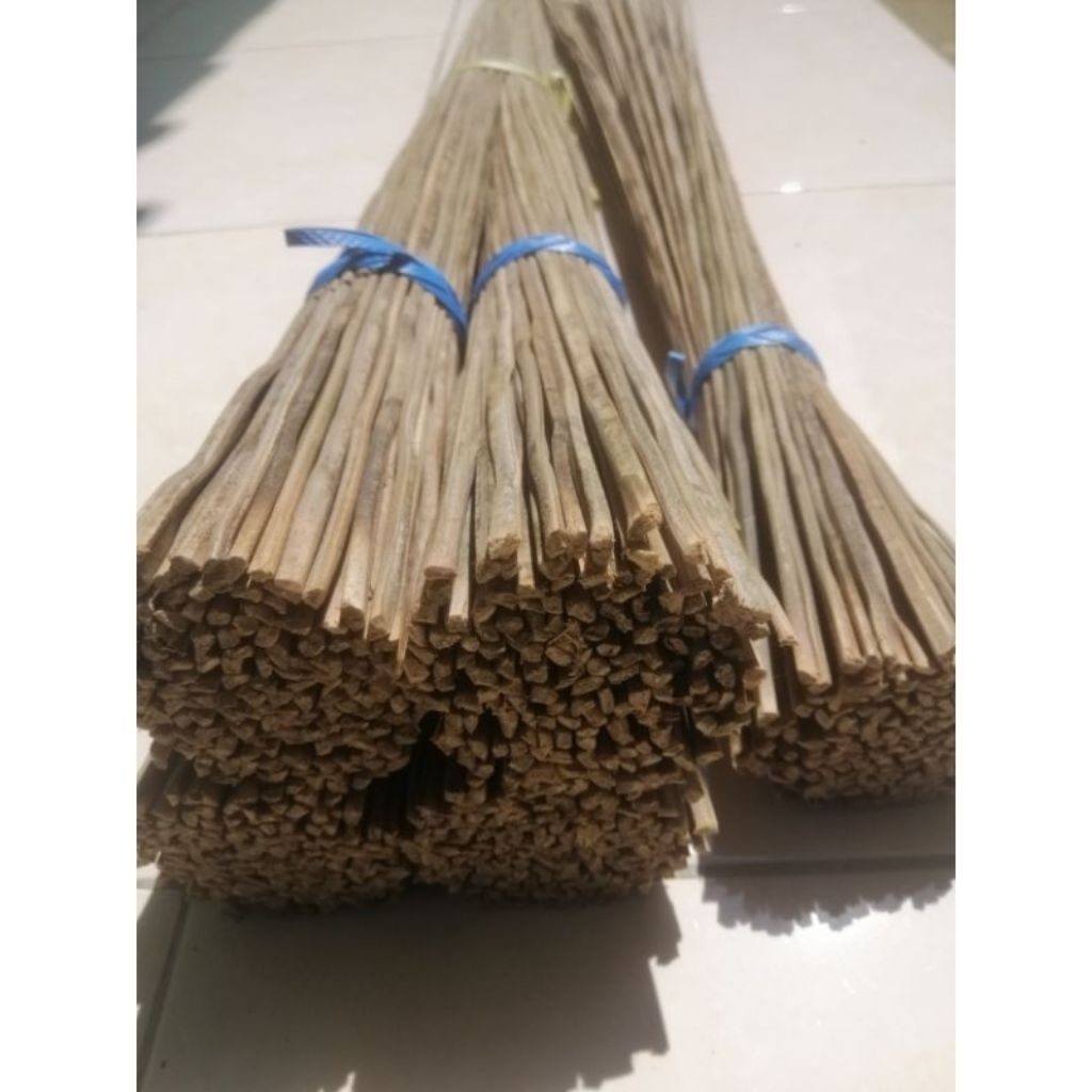 Jual 300 GR Sapu Lidi Aren Asli – Sapu Tradisional Serbaguna, Kualitas ...