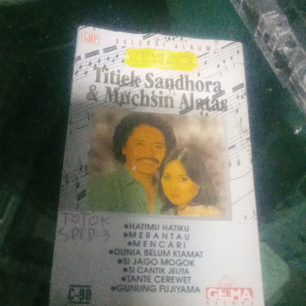 Jual KASET PITA TITIEK SANDHORA & MUCHSIN ALATAS K138 | Shopee Indonesia