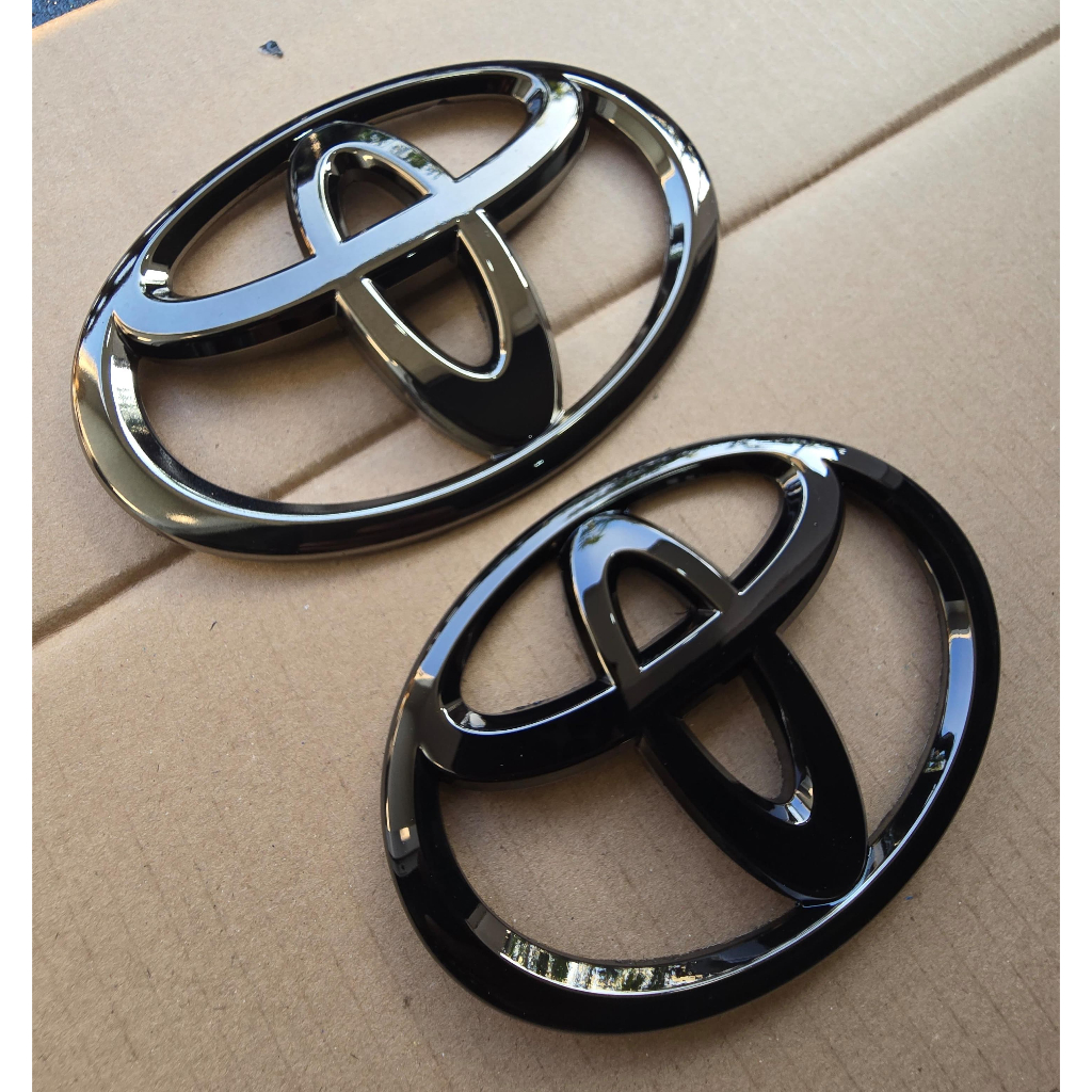 Jual emblem/ logo mobil innova reborn tahun 2016-up | Shopee Indonesia