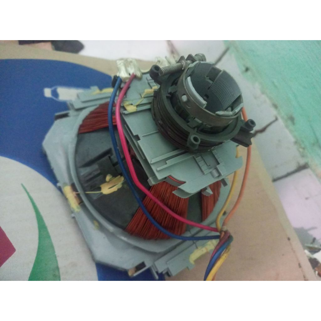 Jual YOKE TV POLYTRON USlim dan xbr | Shopee Indonesia