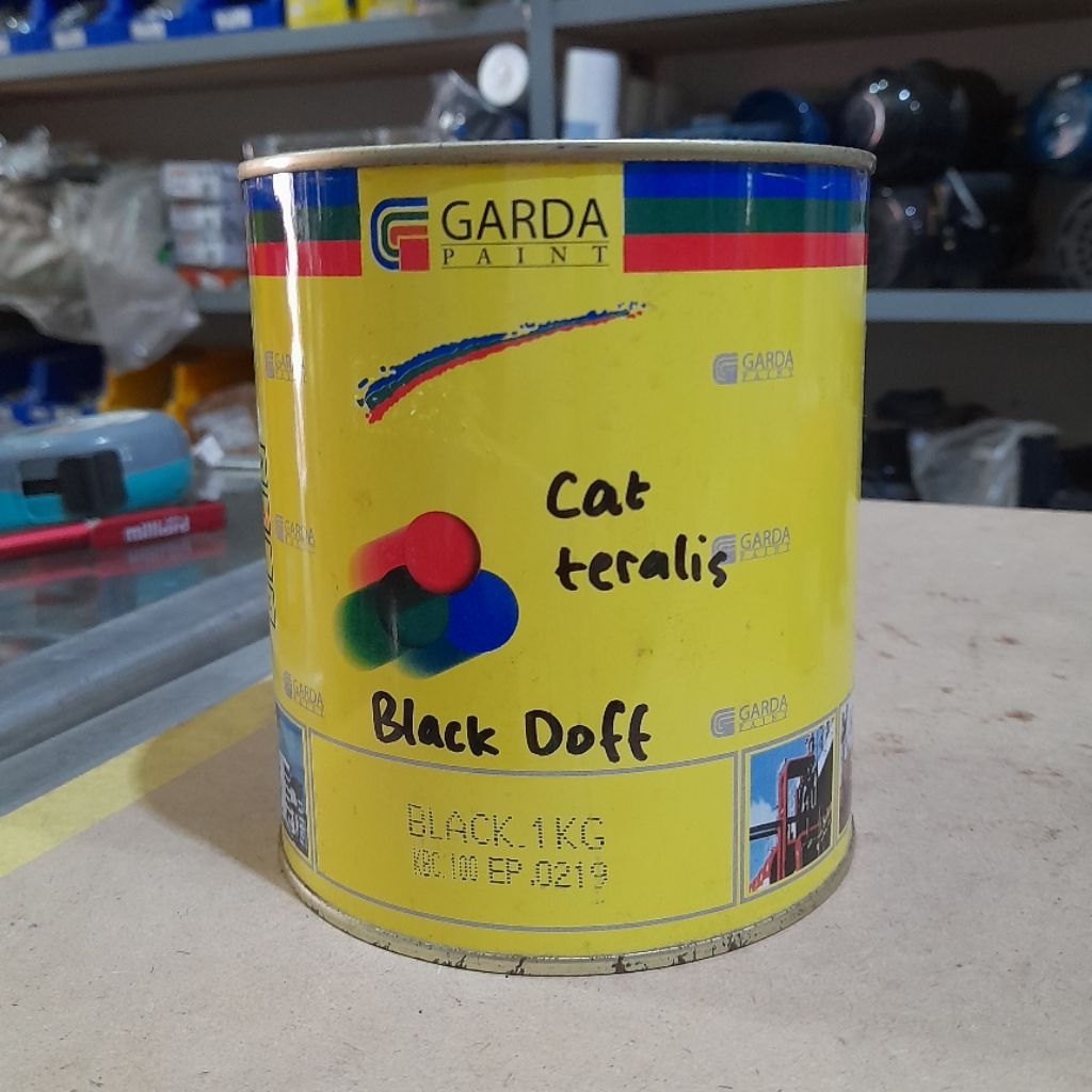 Jual GARDA Cat dasar minyak untuk besi warna hitam doff 1 kg | Shopee ...