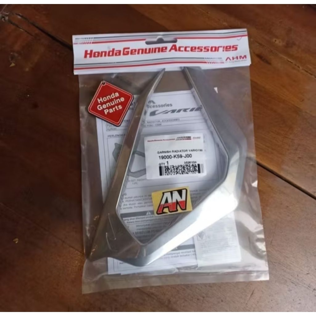 Jual Garnish Cover Radiator New Vario 125 150 eSP Original Honda AHM ...
