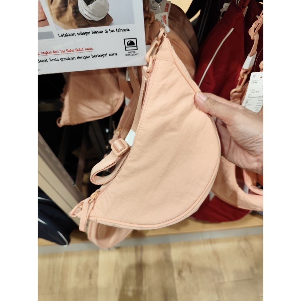 Jual Tas Ultra Mini Bulat Uniqlo (Unisex) | Shopee Indonesia