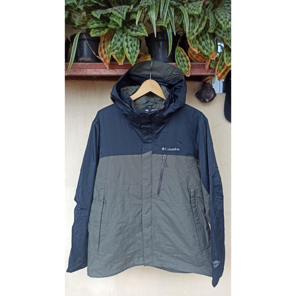 Jual OUTDOOR JACKET OMNI-TECH GORPCORE VELCRO | Shopee Indonesia