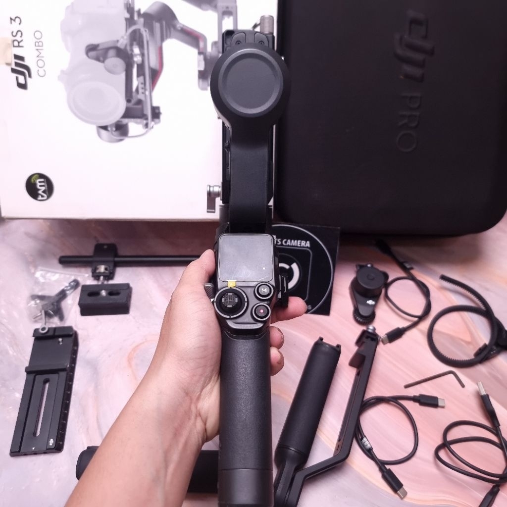Jual DJI RS3 COMBO | Shopee Indonesia