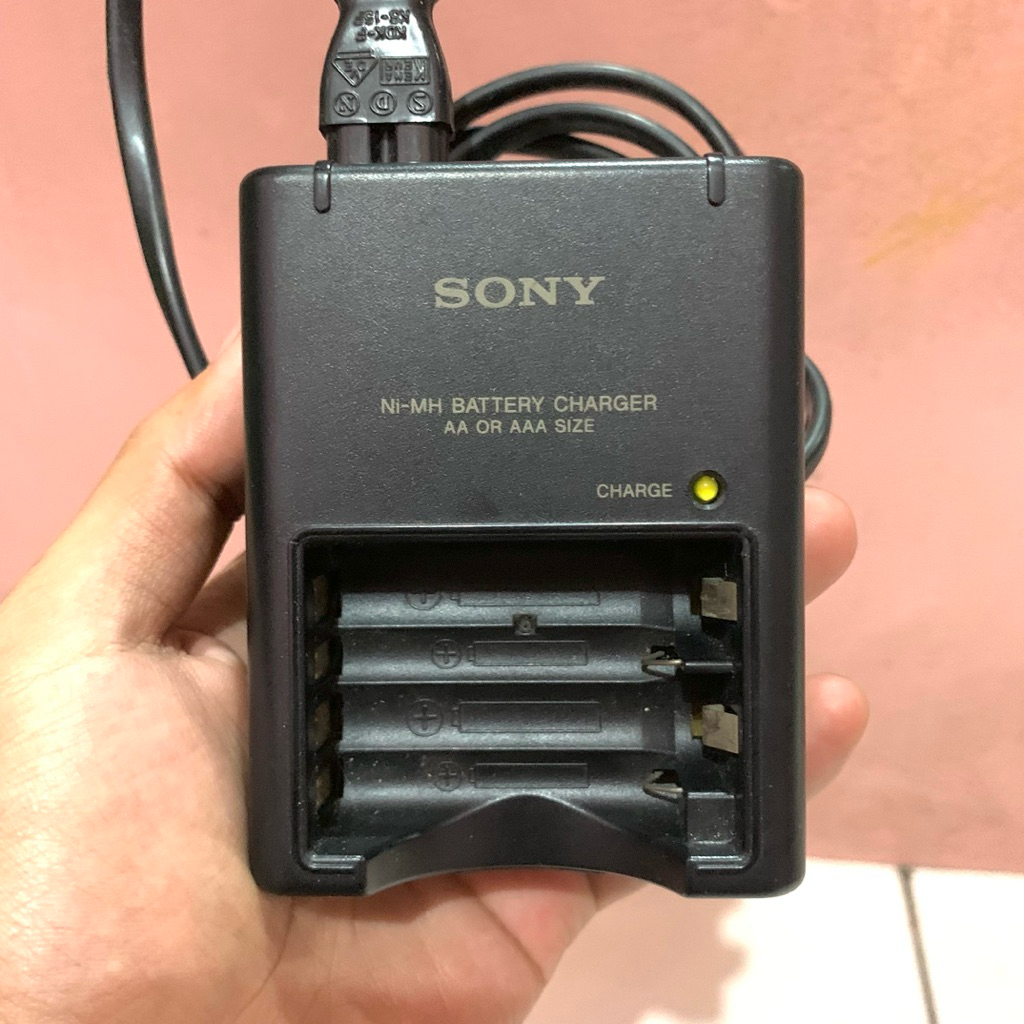Jual Sony Ni-MH Battery Charger BC-CS2A (for Size AA or AAA) Cocok Untuk Walkman, Discman ...