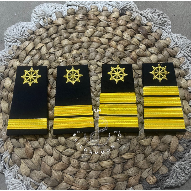 Jual EPOLET KEMUDI PELAYARAN PANGKAT PELAUT EVOLET PELAYARAN ATRIBUT ...