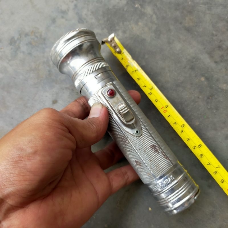 Jual Lampu Senter Jadul Lama Lawas Lawasan Merek Merk Tiger Head Brand ...