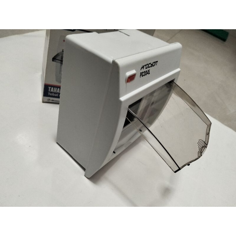 Jual box mcb 4way merk procyon | Shopee Indonesia