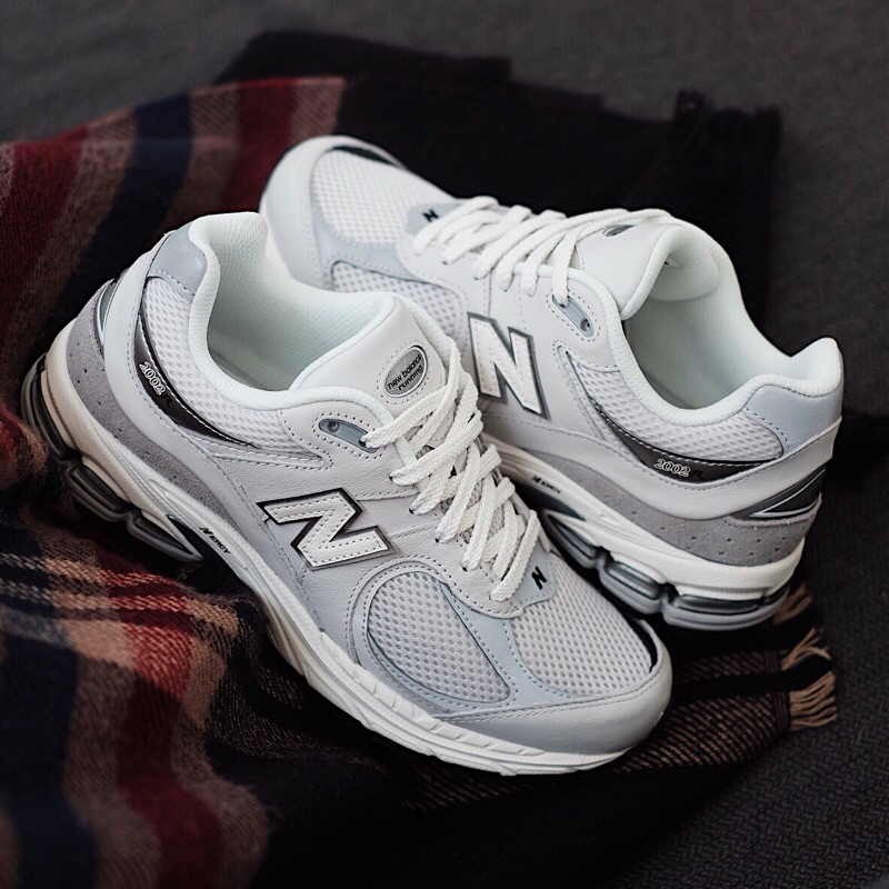 Jual SEPATU 2002R GRAY 100% ORIGINAL RESMI | Shopee Indonesia