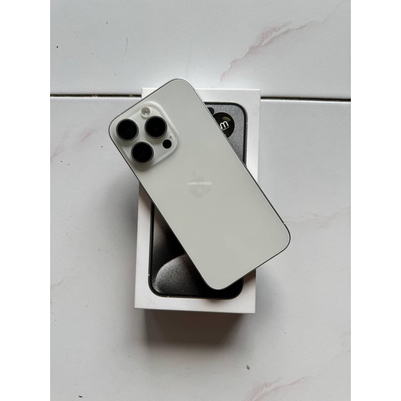 Jual ip 15 pro max 256gb ex resmi Indo white titanium | Shopee Indonesia