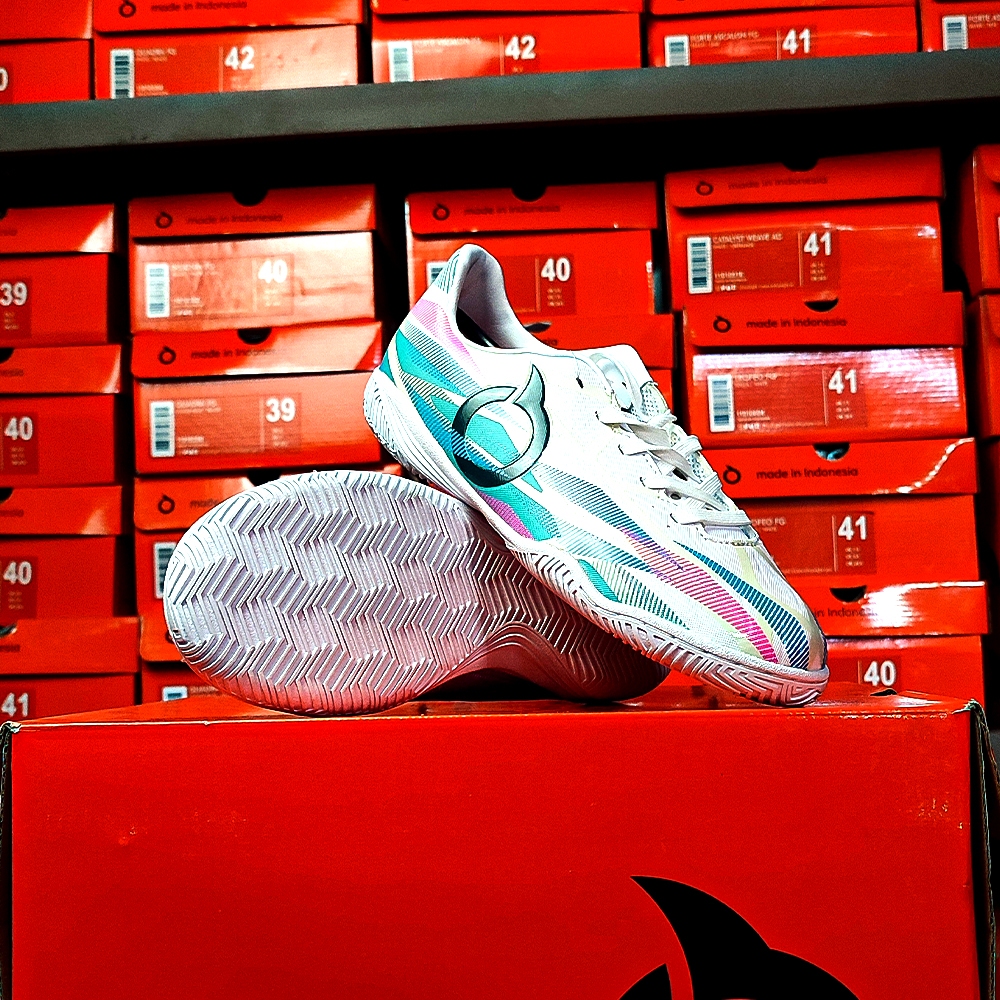 Jual Ortuseight CATALYST HYPERION IN JR WHITE - Sepatu Futsal Anak ...