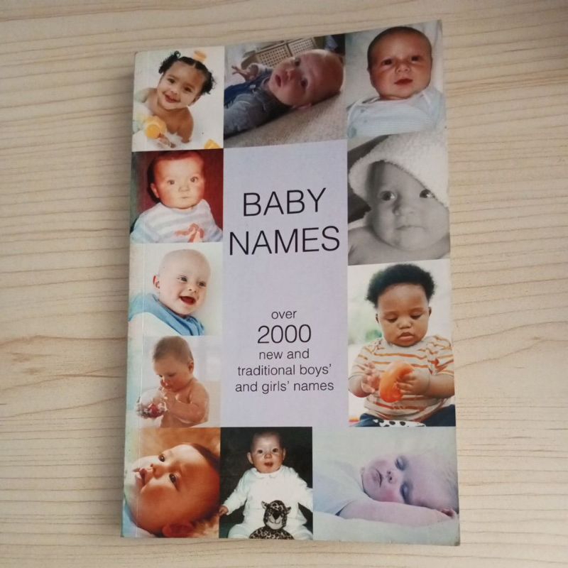 Jual BUKU BABY NAMES OVER 2000 NEW AND TRADITIONAL BOYS AND GIRLS NAMES ...