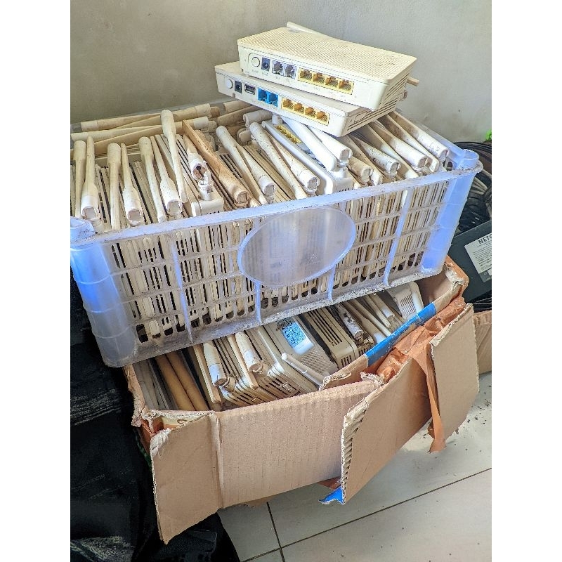 Jual MODEM/ROUTER HUAWAI 5H5/CHINA ZTE MOBILE/FIBERHOME/ZTE KONDISI ...