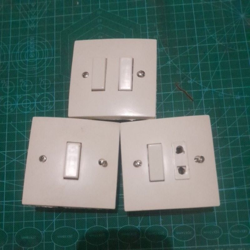 Jual SAKLAR AVIVA ENGKEL 3VARIAN SAKLAR LISTRIK TANAM NEW | Shopee ...