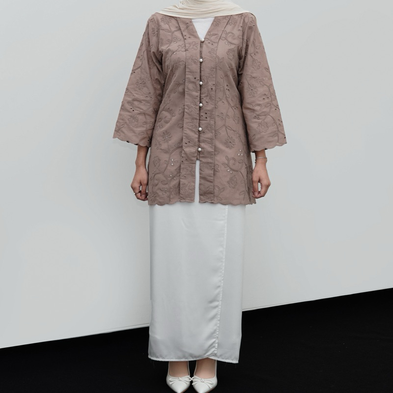 Jual LOOKME.COO - Gamila raya series / kurung malaysian / baju kurung ...